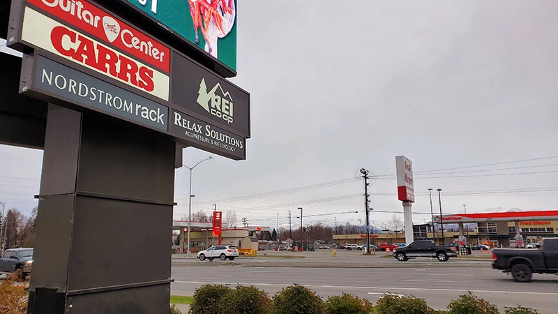 Parent Companies of Fred Meyer and Carrs/Safeway Agree to Merge ...